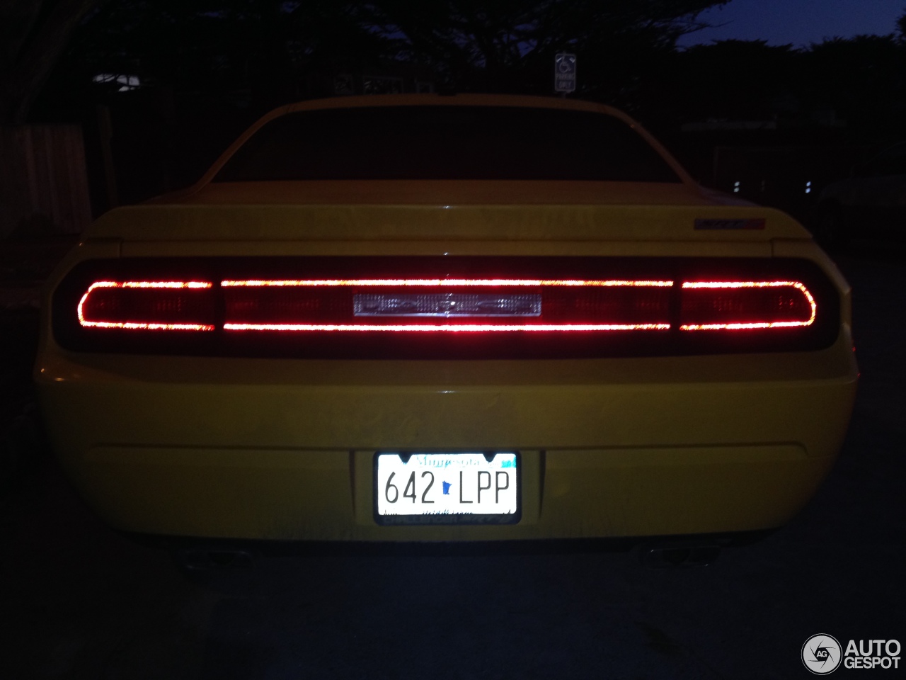 Dodge Challenger SRT-8 392 Yellow Jacket - 31 May 2015 - Autogespot