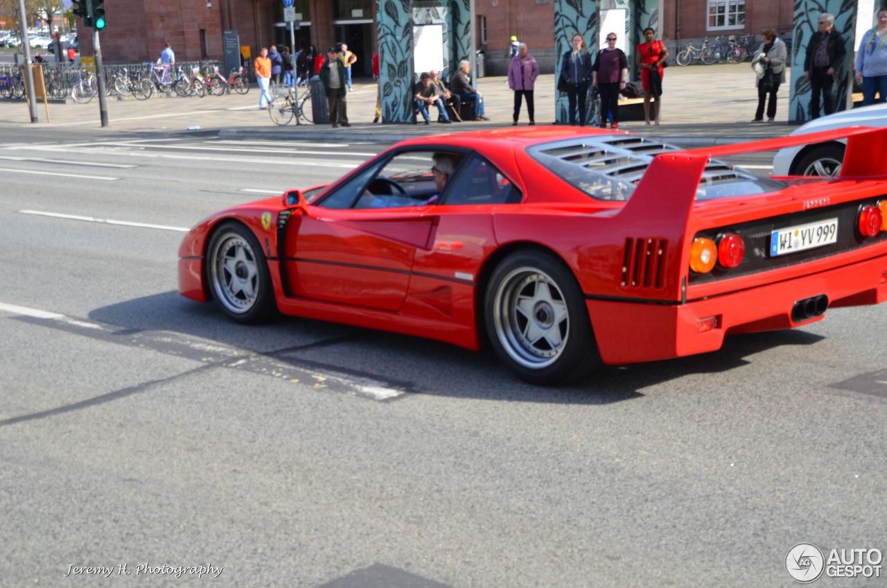 Ferrari F40 - 02 June 2015 - Autogespot