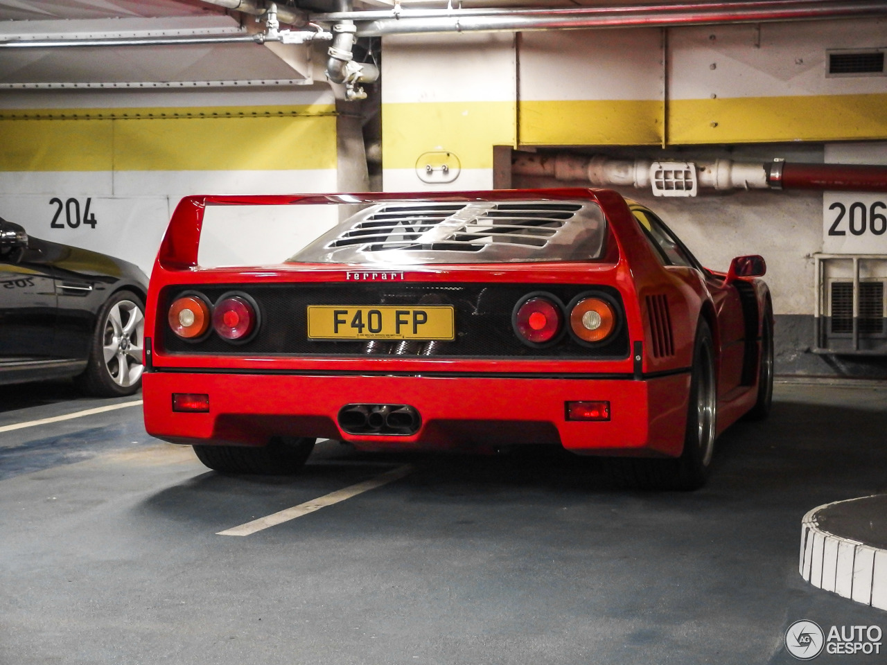 Ferrari F40 - 21 June 2015 - Autogespot