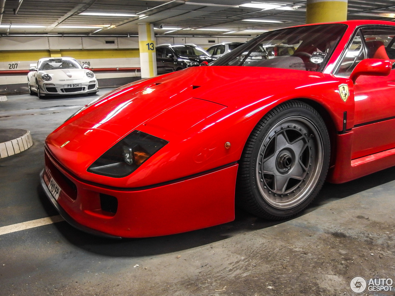 Ferrari F40 - 21 June 2015 - Autogespot
