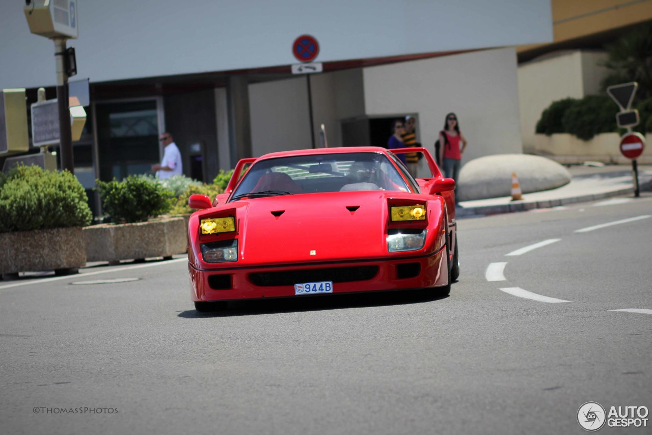 Ferrari F40 - 06 July 2015 - Autogespot