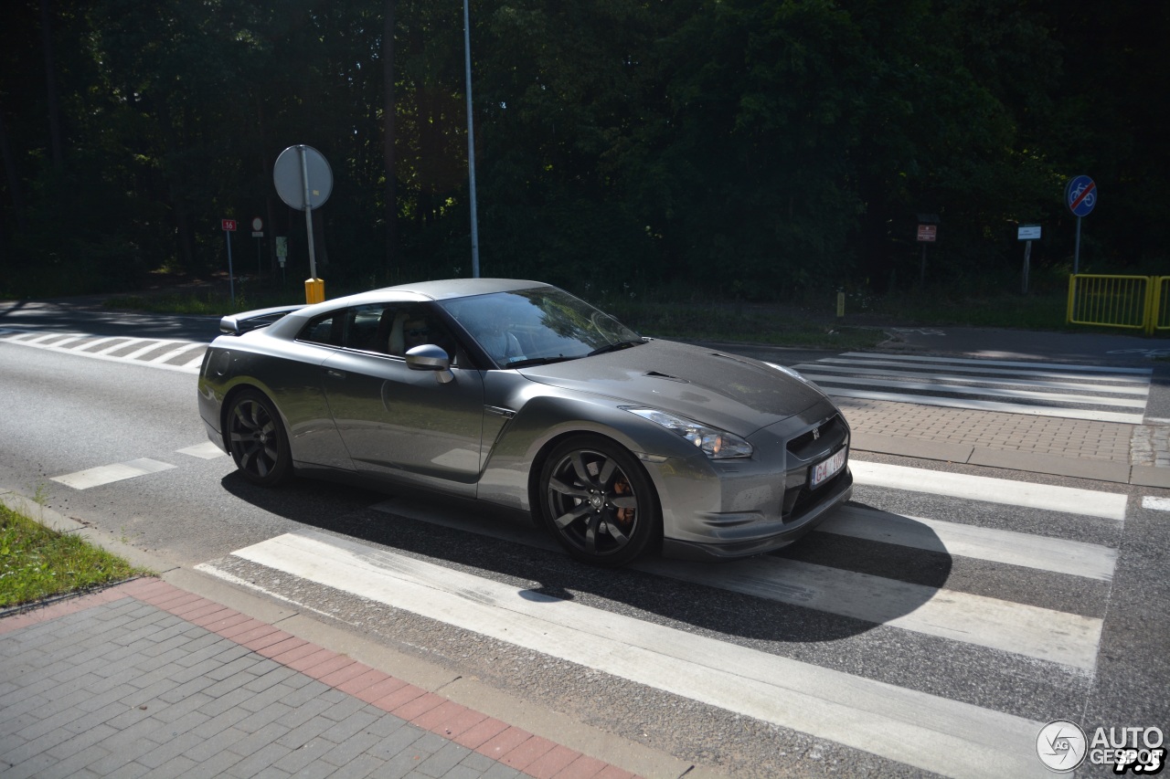 Nissan GT-R - 08 July 2015 - Autogespot