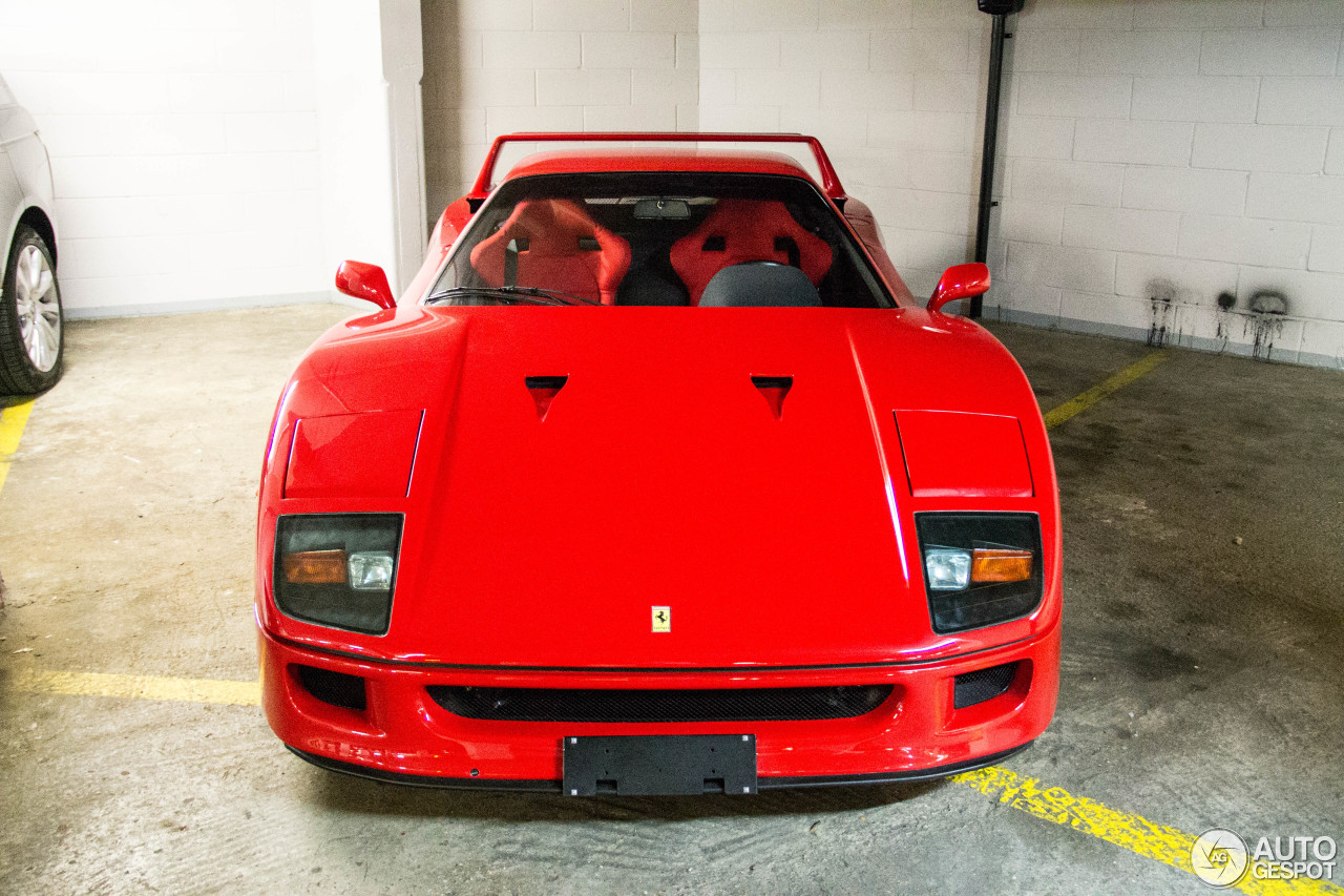 Ferrari F40 - 10 July 2015 - Autogespot