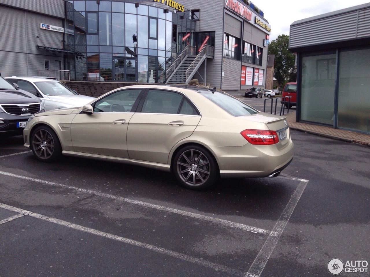 Mercedes-Benz E 63 AMG W212 V8 Biturbo - 14 July 2015 - Autogespot