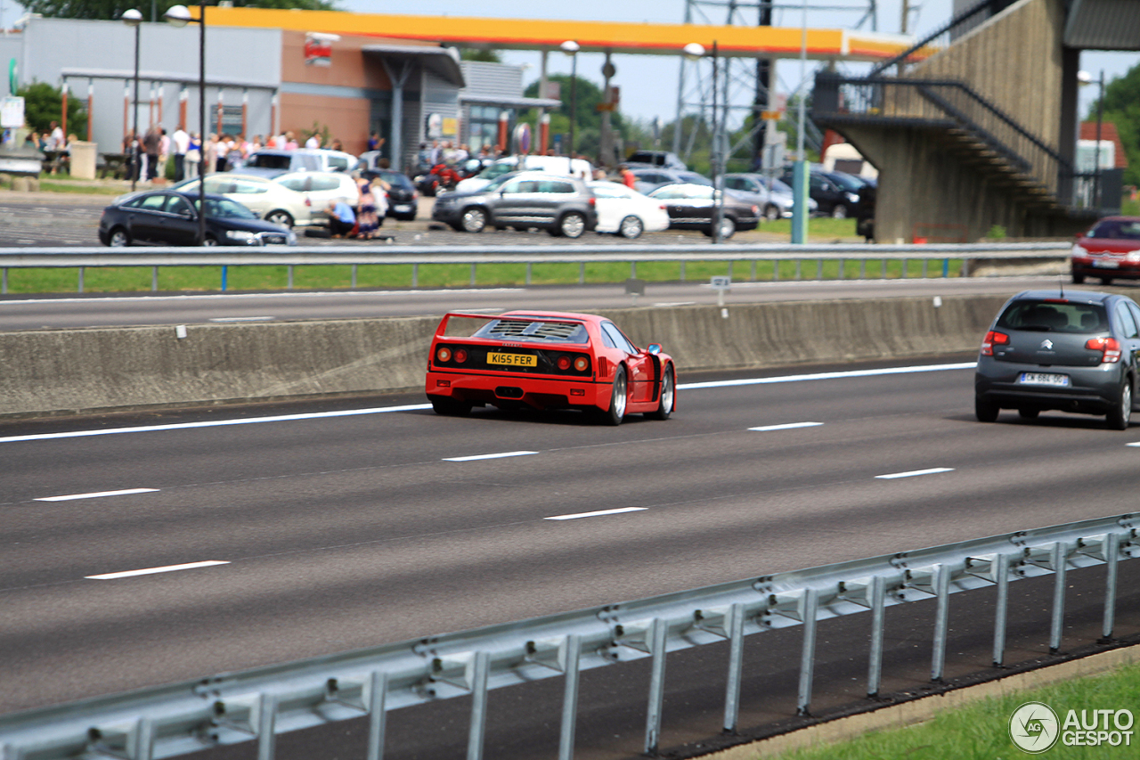 Ferrari F40 - 31 July 2015 - Autogespot