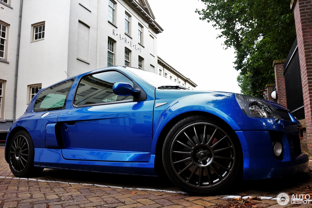 Renault Clio V6 Phase II - 21 August 2015 - Autogespot