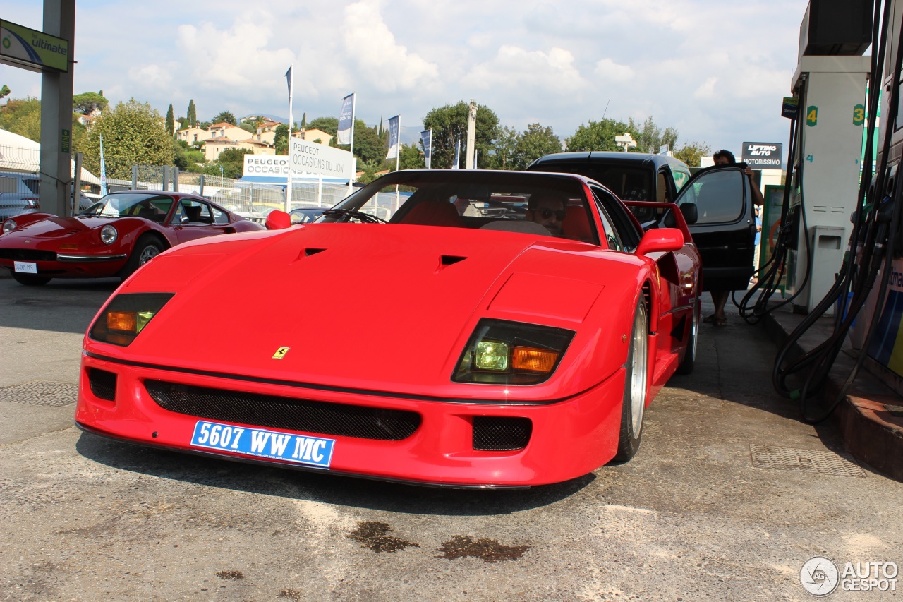 Ferrari F40 - 24 August 2015 - Autogespot