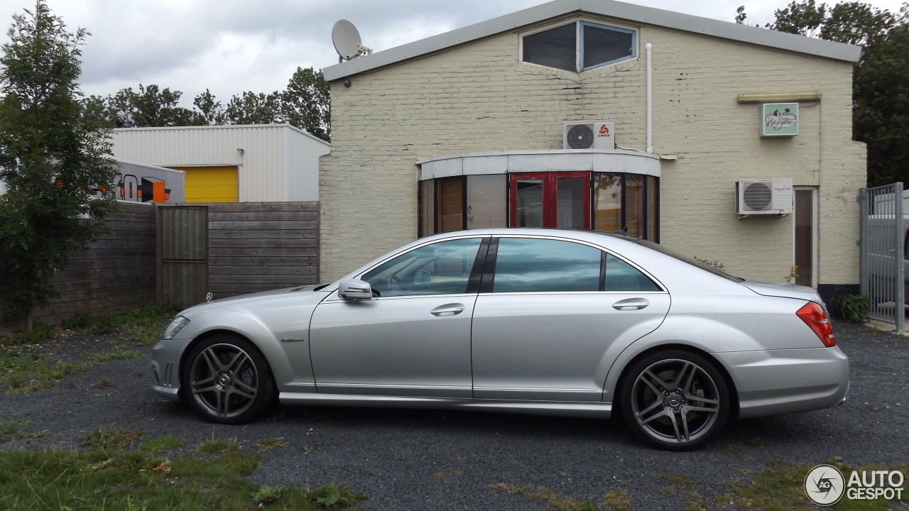 Mercedes-Benz S 63 AMG W221 2010 - 26 August 2015 - Autogespot