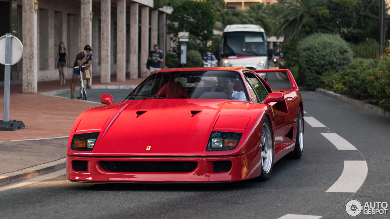 Ferrari F40 - 01 September 2015 - Autogespot