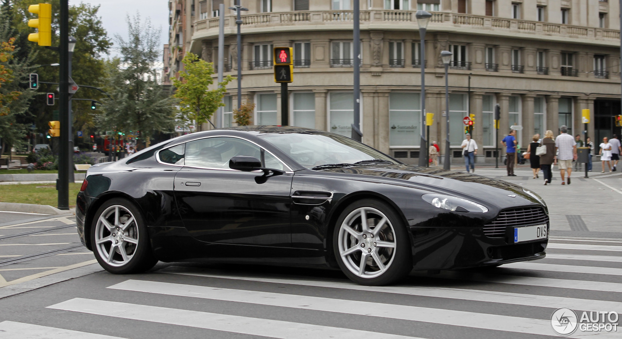 Aston Martin V8 Vantage - 13 September 2015 - Autogespot