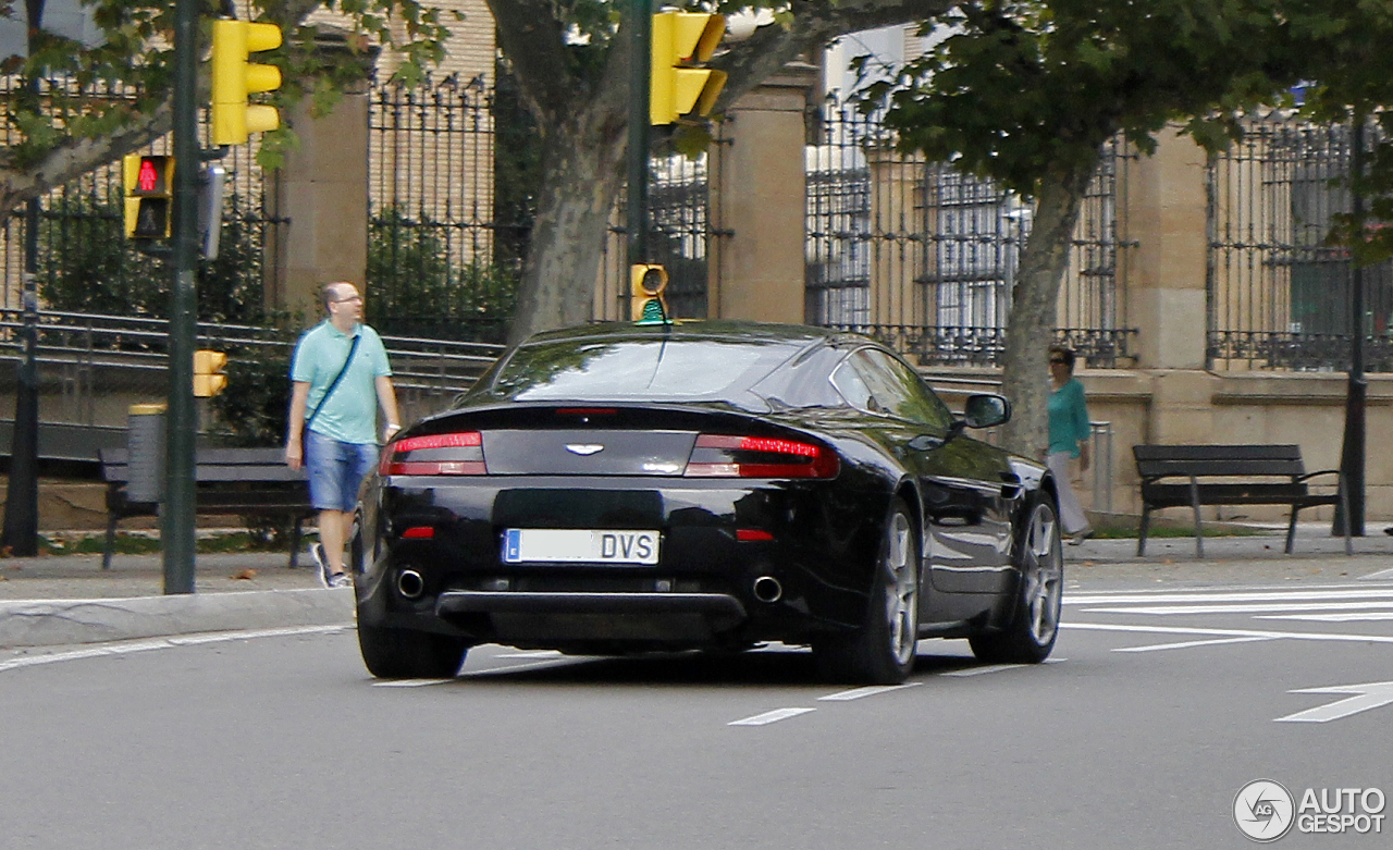 Aston Martin V8 Vantage - 13 September 2015 - Autogespot