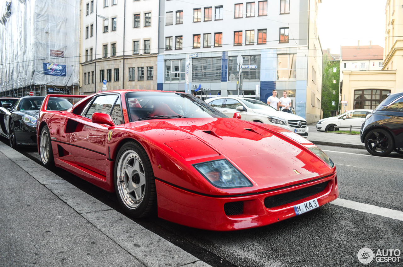 Ferrari F40 - 21 September 2015 - Autogespot