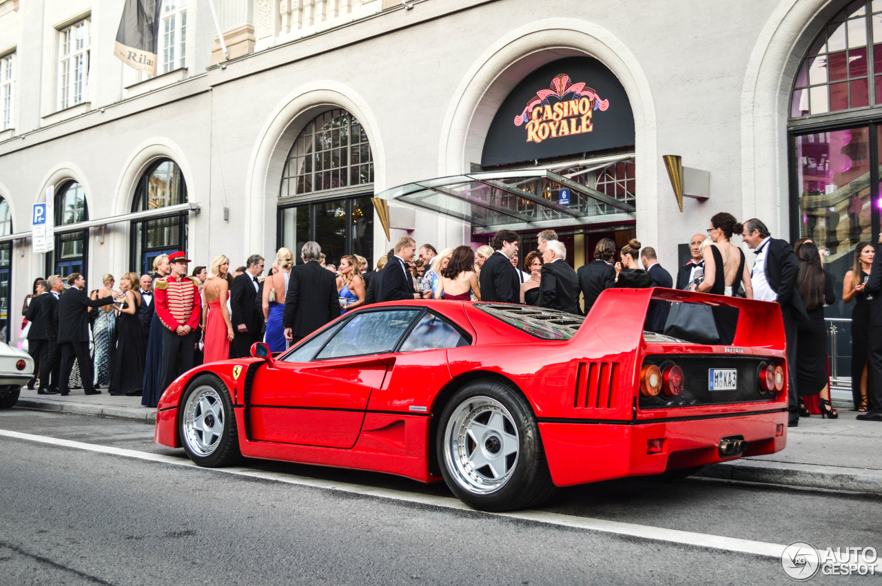 Ferrari F40 - 21 September 2015 - Autogespot