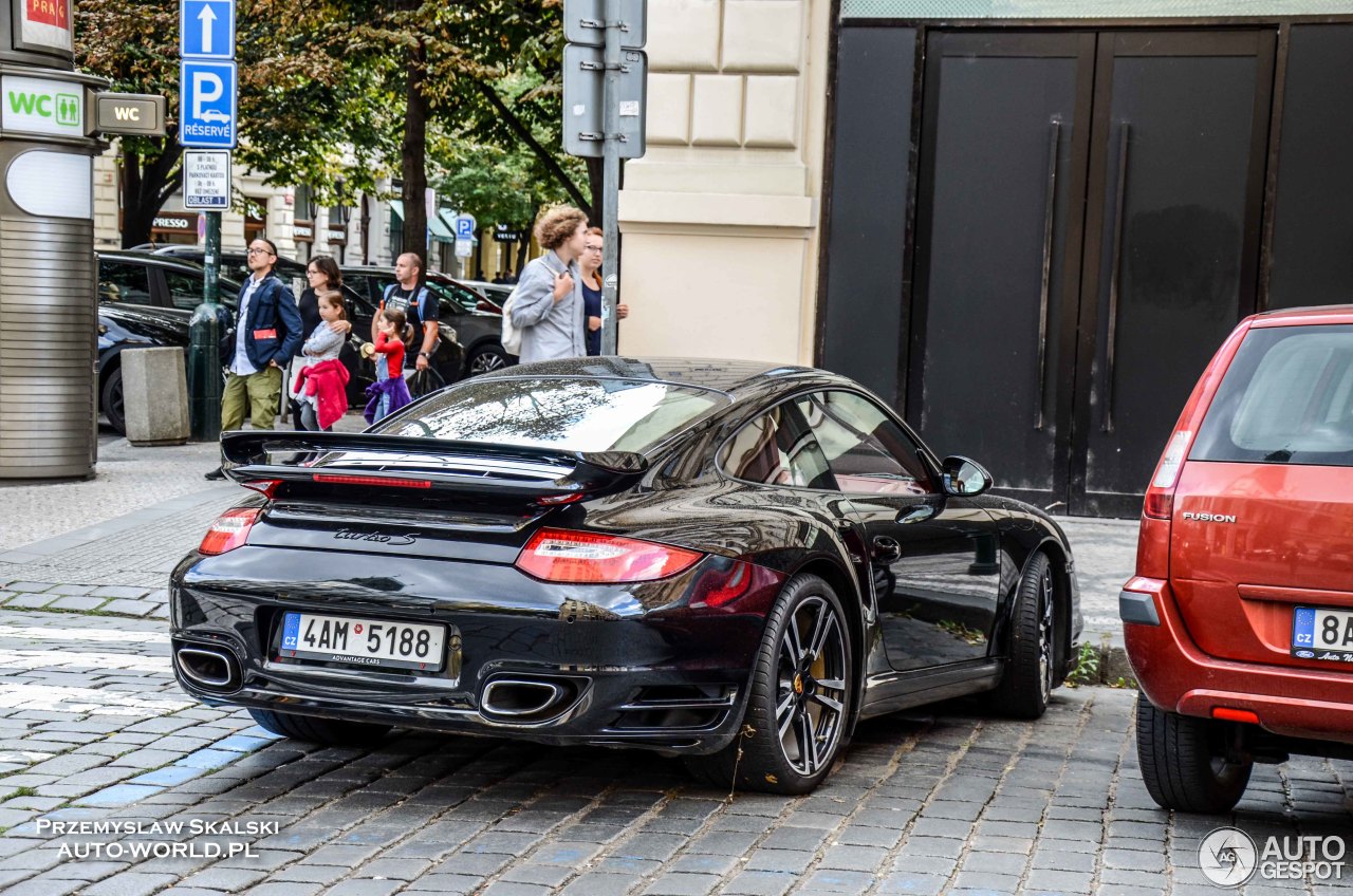 Porsche 997 Turbo S - 23 September 2015 - Autogespot