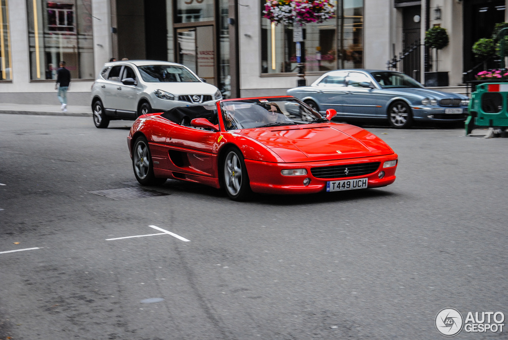 Ferrari F355 Spider - 25 September 2015 - Autogespot