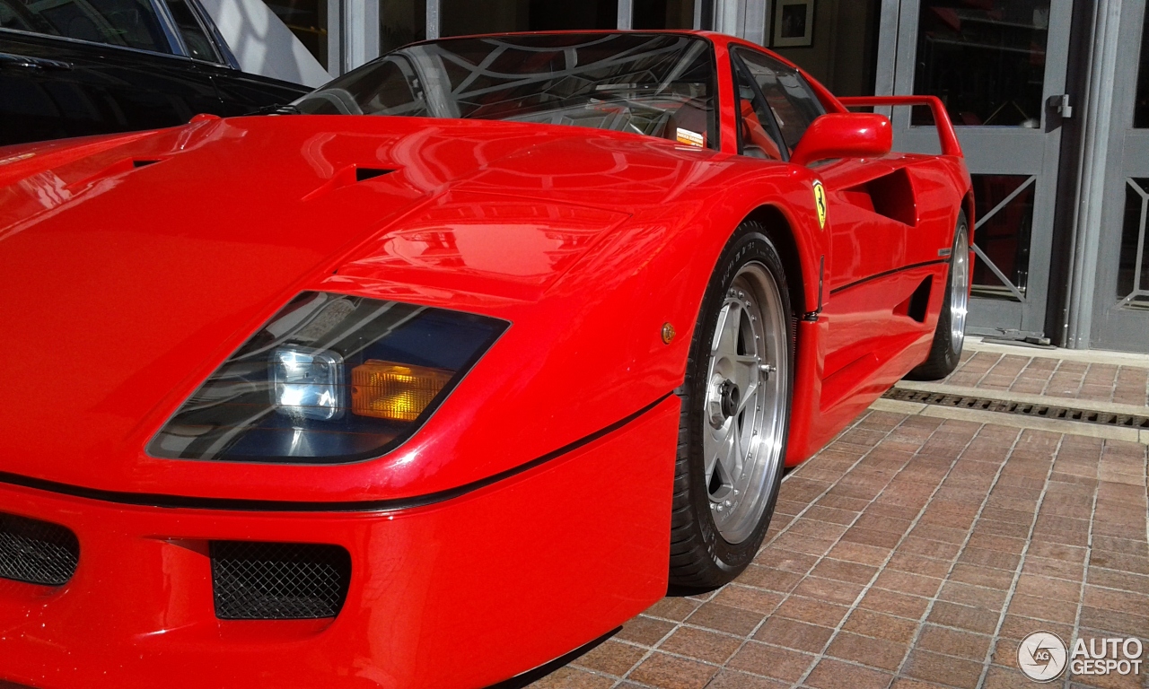 Ferrari F40 - 26 September 2015 - Autogespot