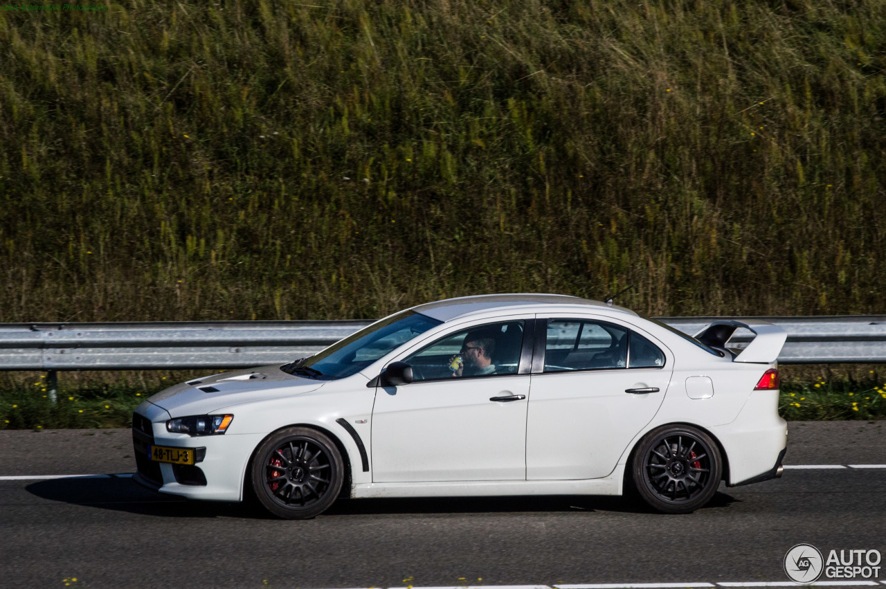 Mitsubishi Lancer Evolution X RS - 11 October 2015 - Autogespot
