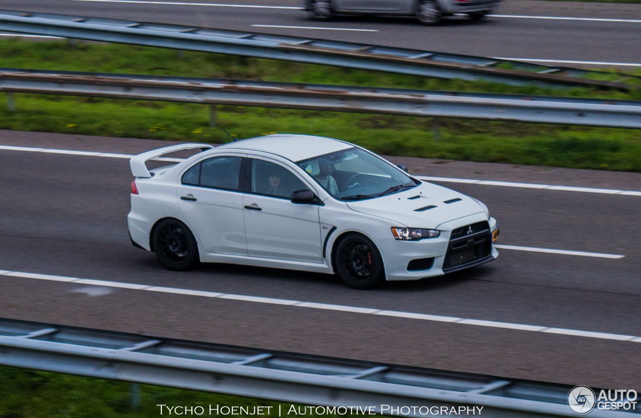 Mitsubishi Lancer Evolution X RS - 11 October 2015 - Autogespot