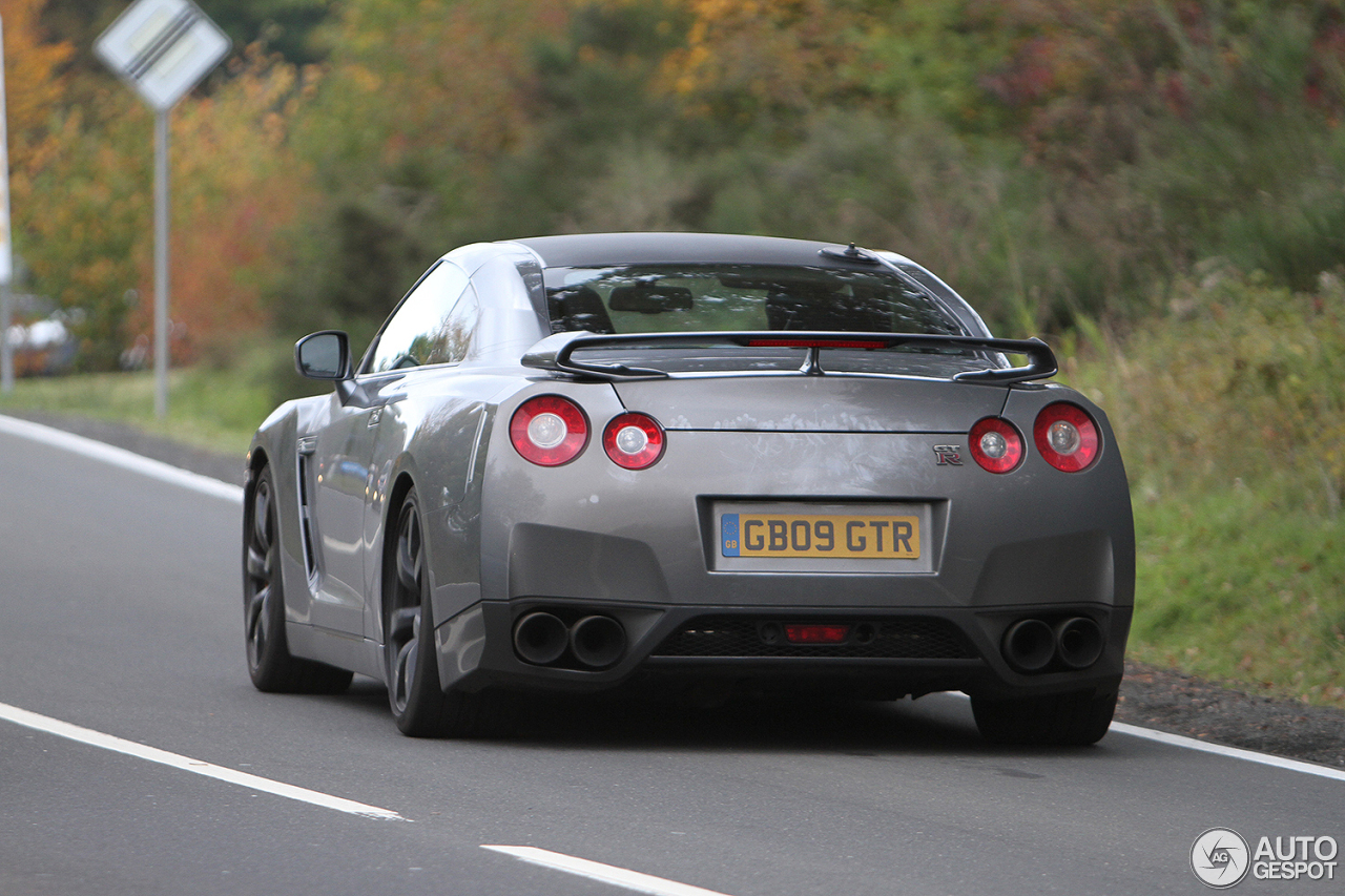 Nissan GT-R - 18 October 2015 - Autogespot