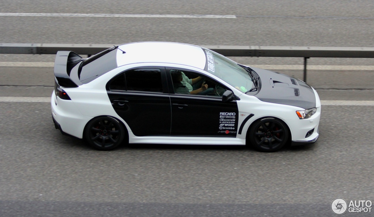 Mitsubishi Lancer Evolution X - 23 October 2015 - Autogespot