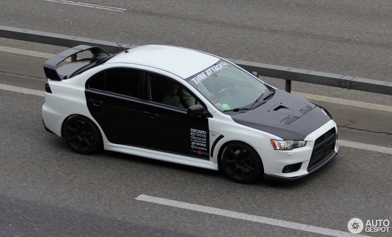 Mitsubishi Lancer Evolution X - 23 October 2015 - Autogespot