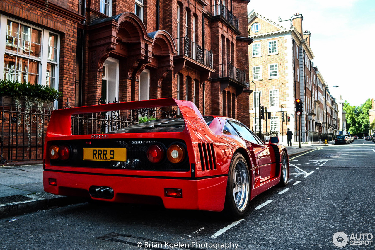 Ferrari F40 - 26 October 2015 - Autogespot