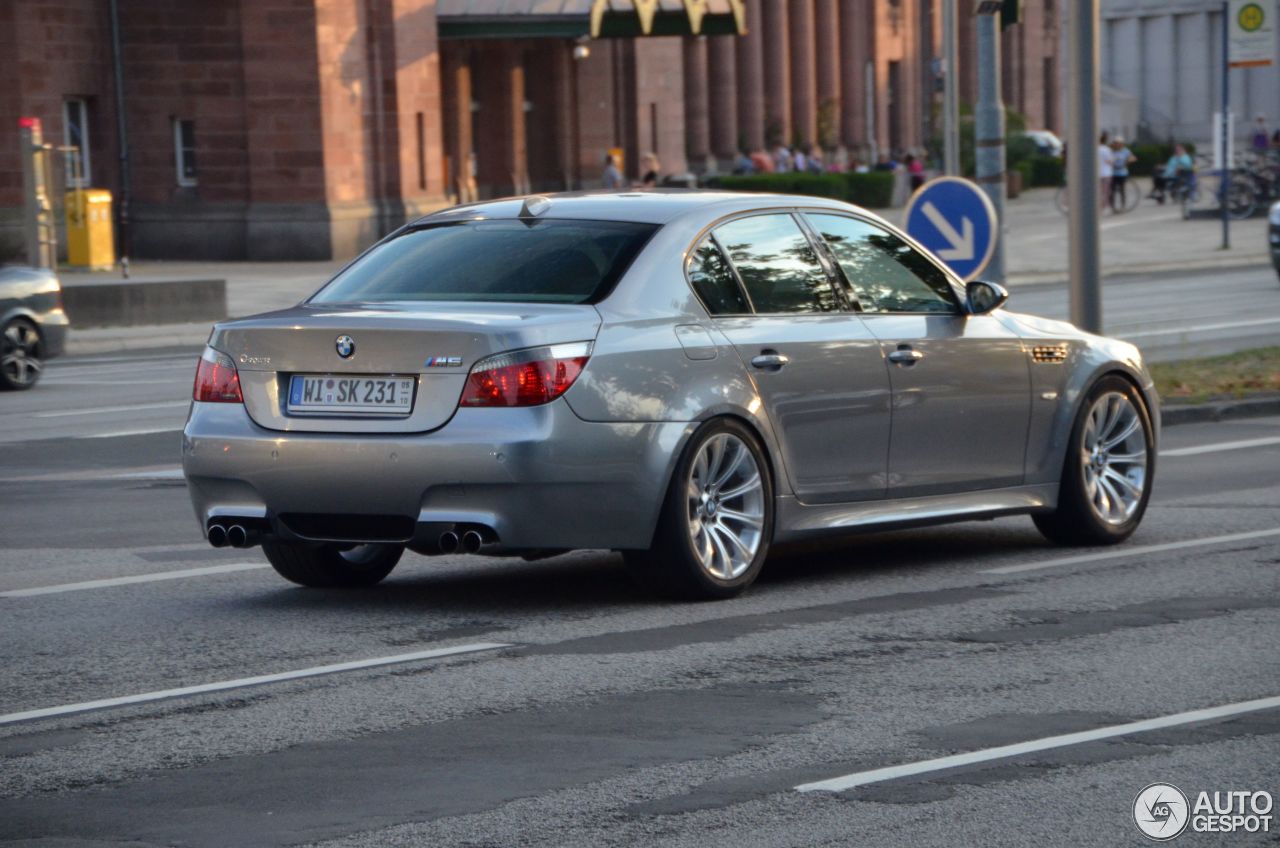 BMW M5 E60 2005 - 28 October 2015 - Autogespot