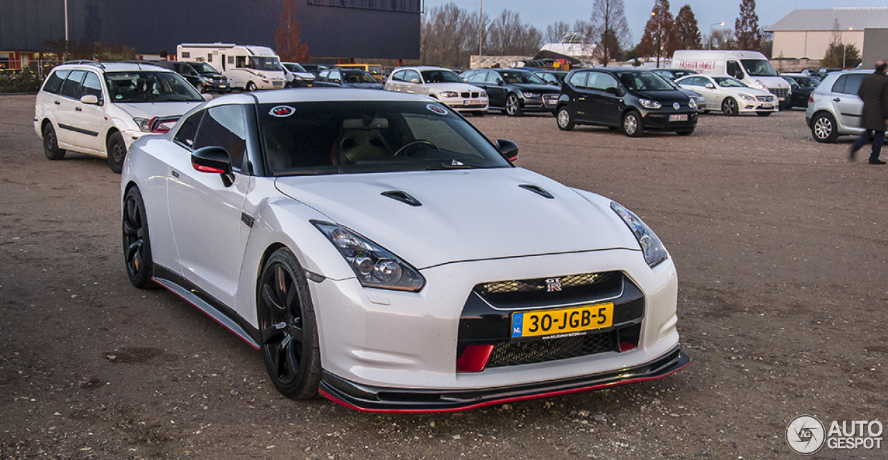 Nissan GT-R - 08 November 2015 - Autogespot