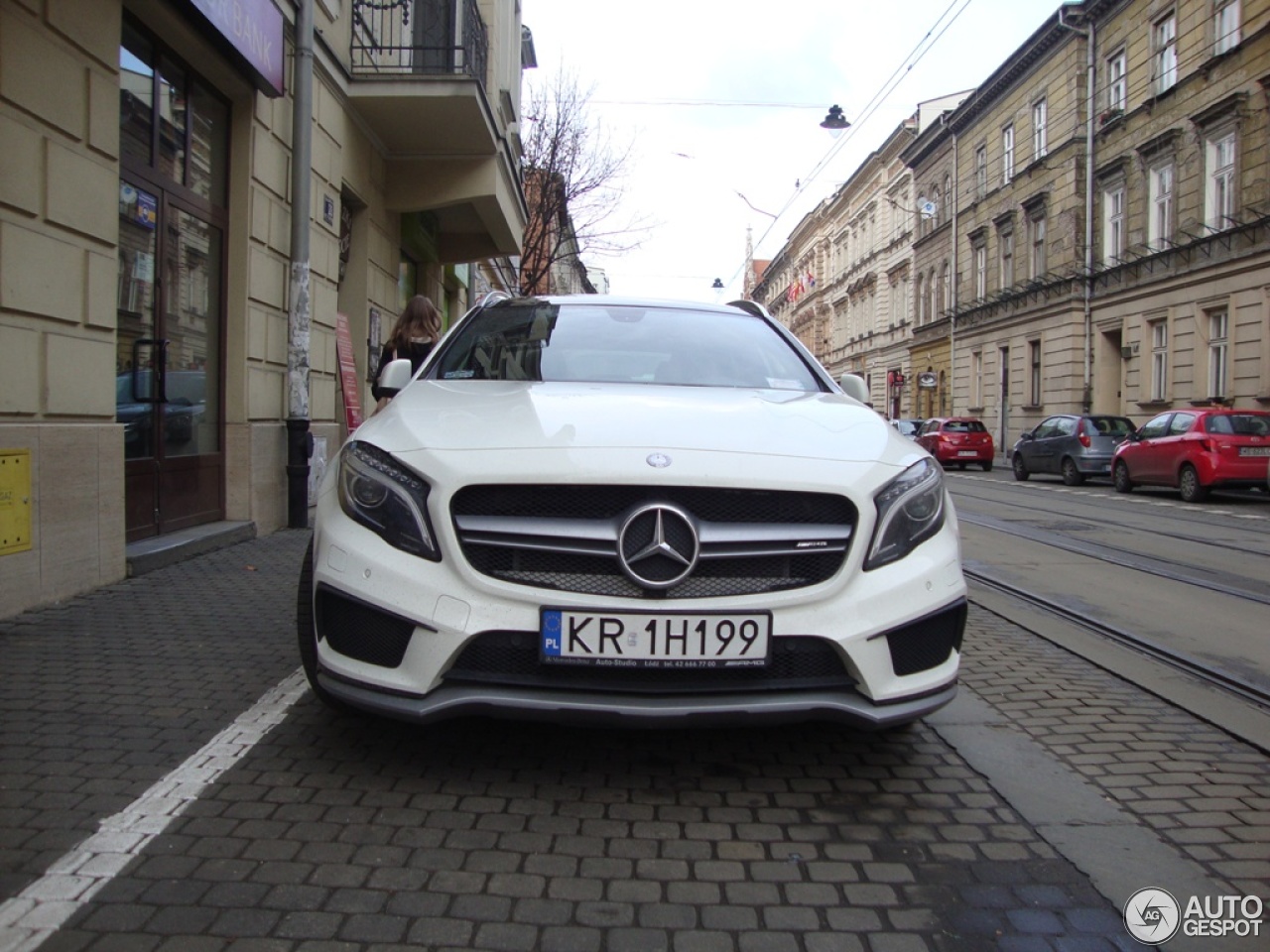 Mercedes-Benz GLA 45 AMG X156 - 18 December 2015 - Autogespot