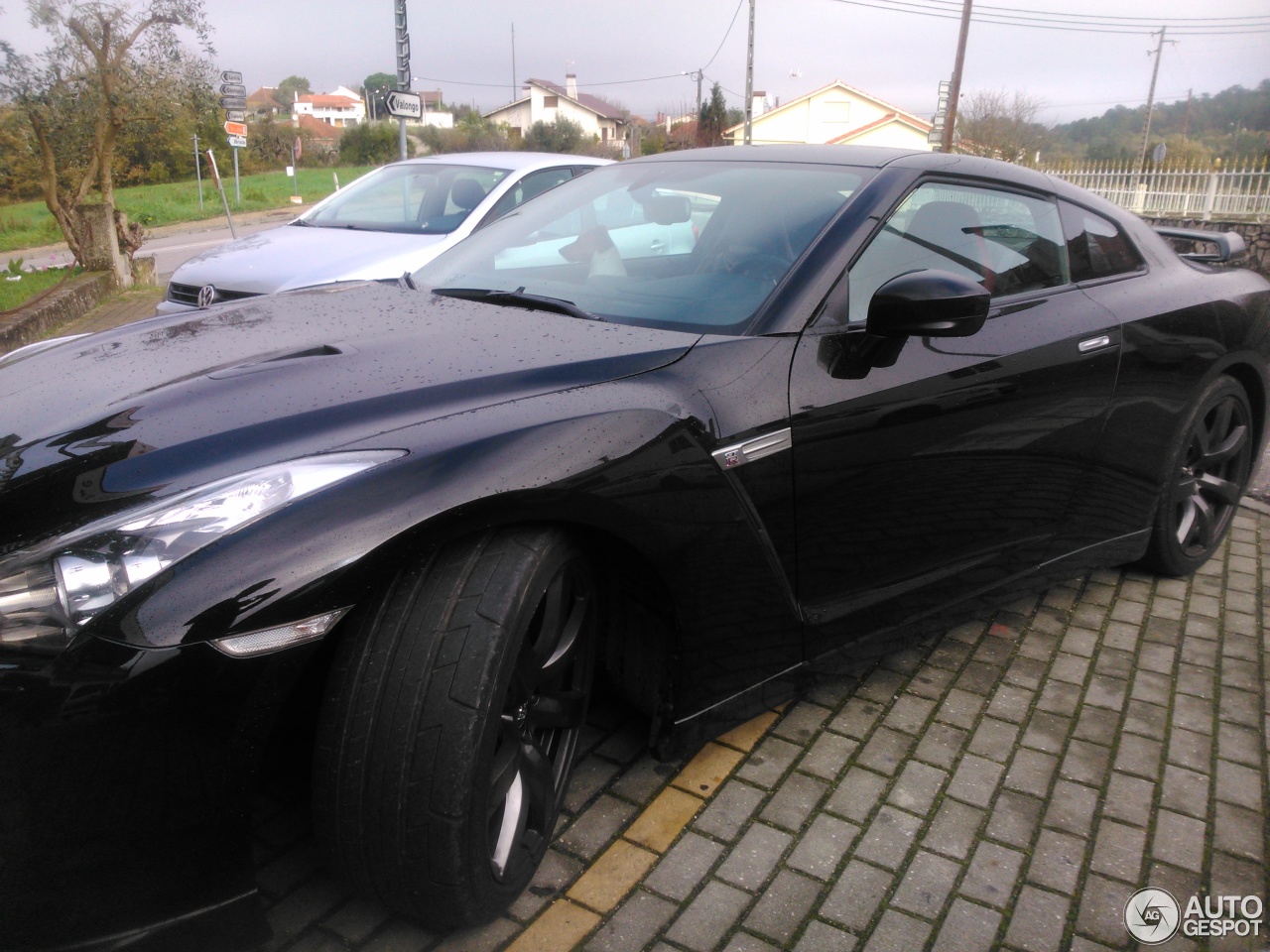 Nissan GT-R - 27 December 2015 - Autogespot