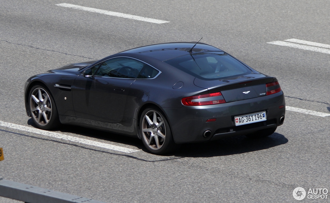 Aston Martin V8 Vantage - 15 January 2016 - Autogespot