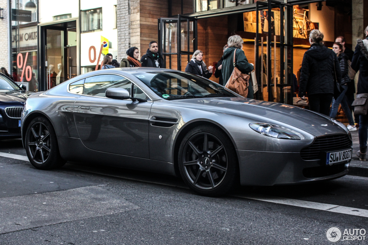 Aston Martin V8 Vantage - 15 January 2016 - Autogespot