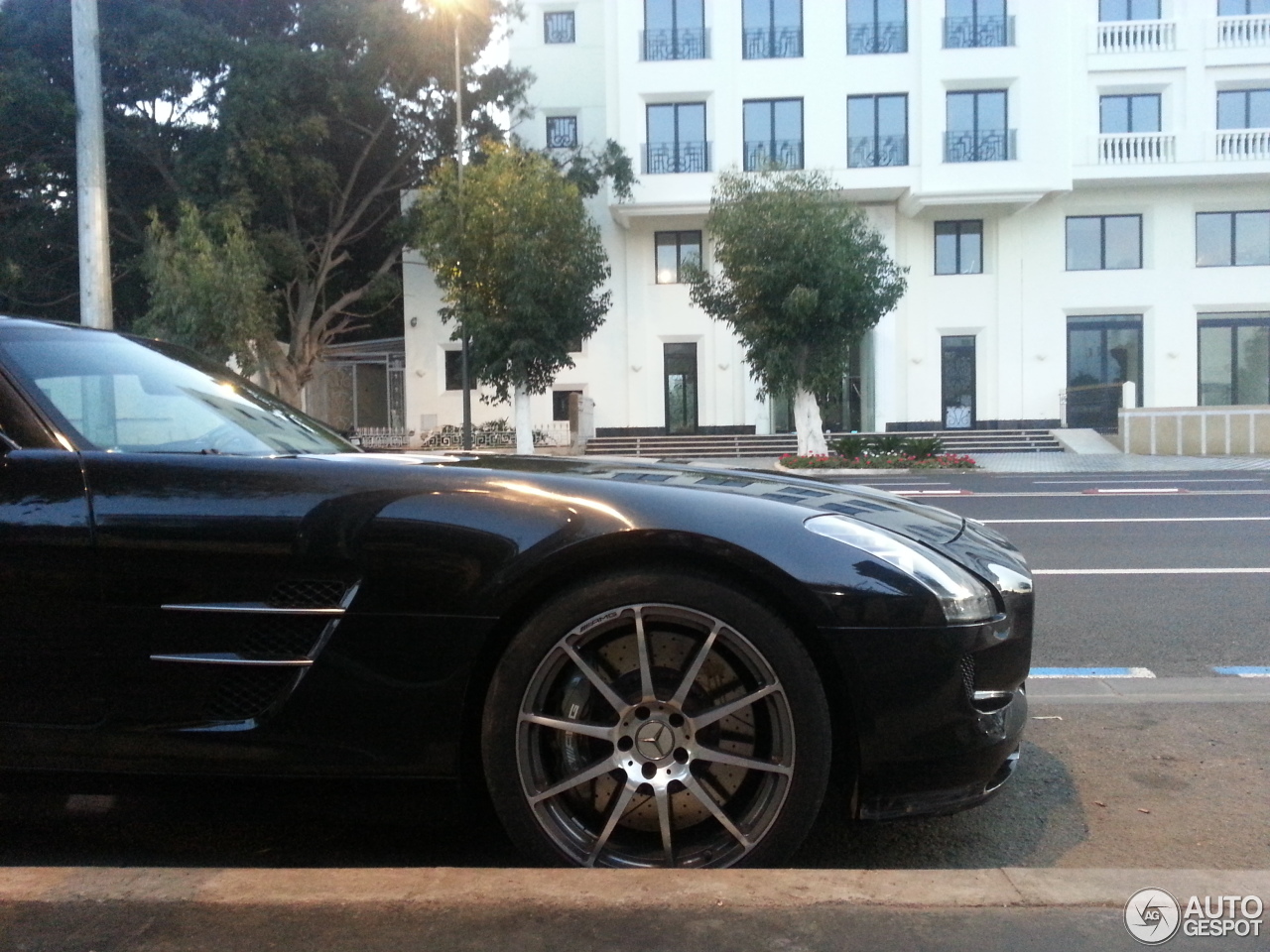 Mercedes-Benz SLS AMG - 29 January 2016 - Autogespot