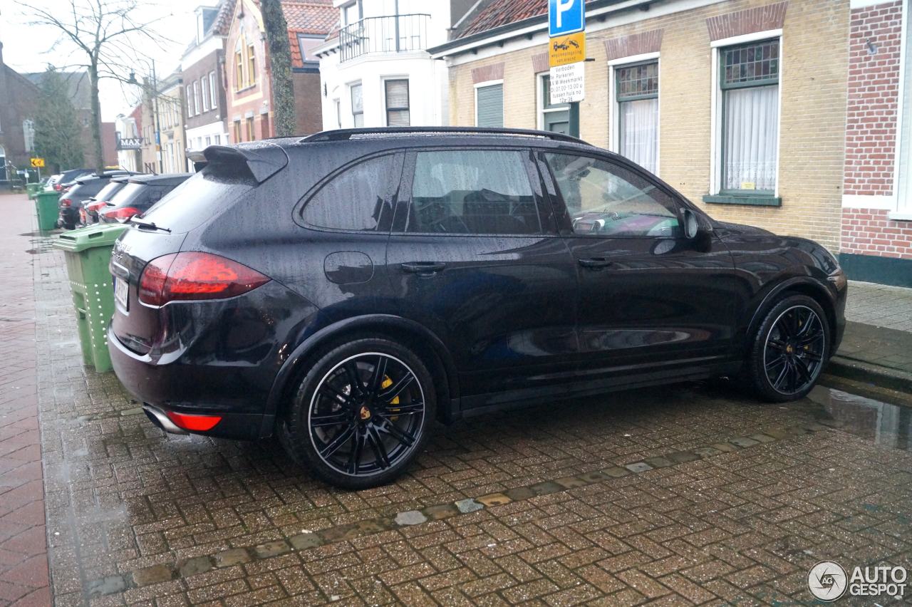 Porsche 958 Cayenne Turbo S MkI - 04 February 2016 - Autogespot