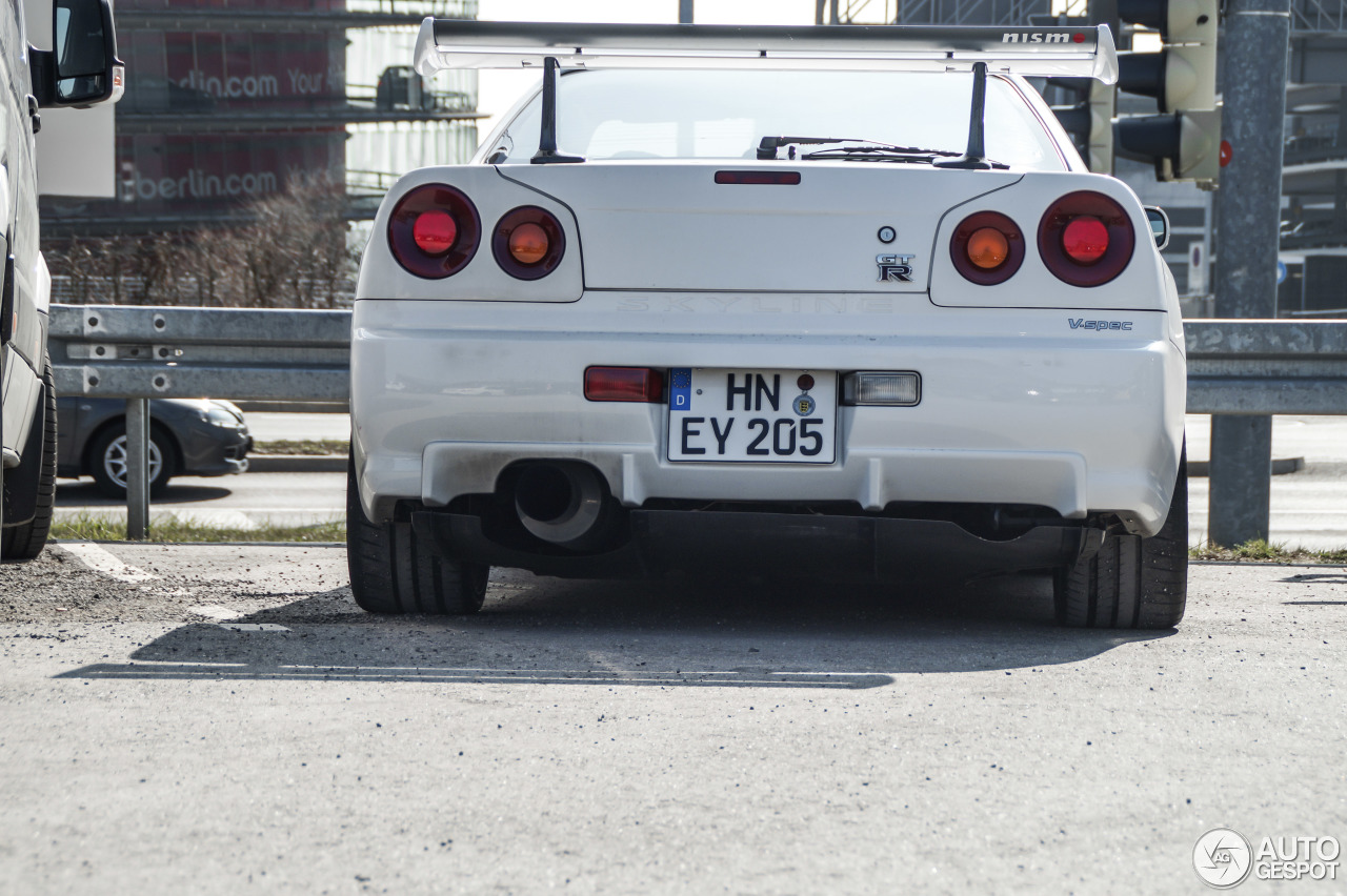 Nissan Skyline R34 GT-R V-Spec - 22 March 2016 - Autogespot