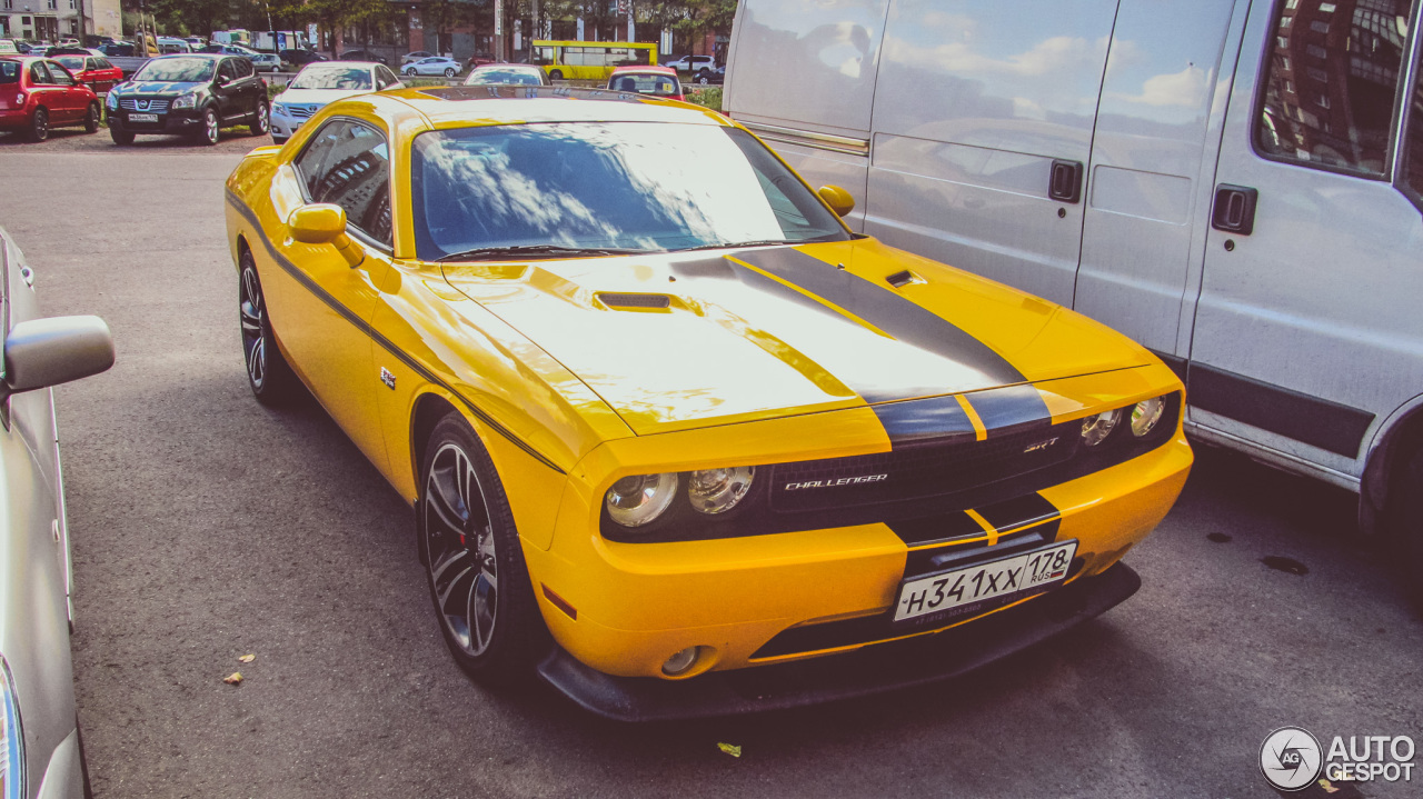 Dodge Challenger SRT-8 392 Yellow Jacket - 15 April 2016 - Autogespot