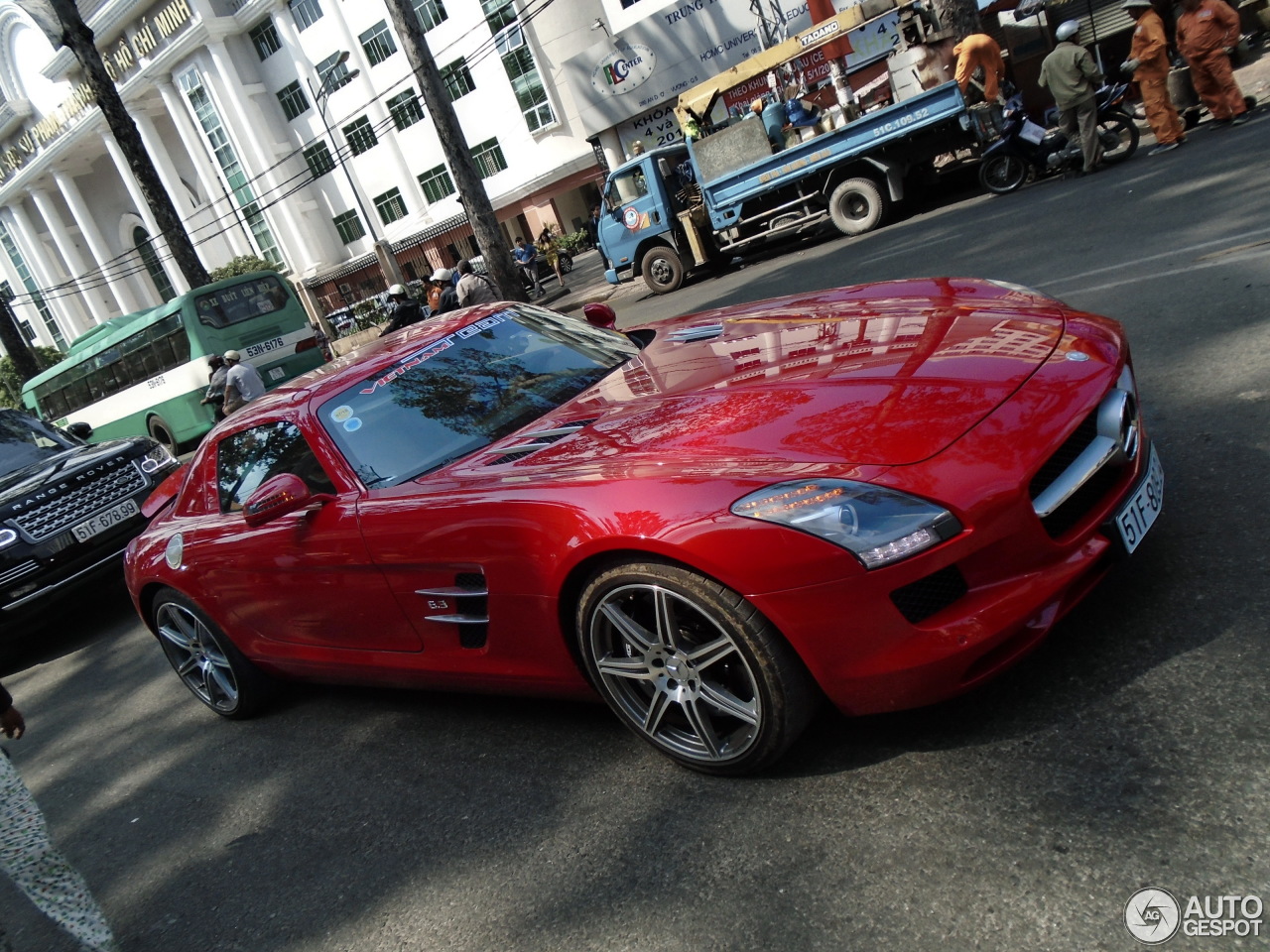 Mercedes-Benz SLS AMG - 16 April 2016 - Autogespot
