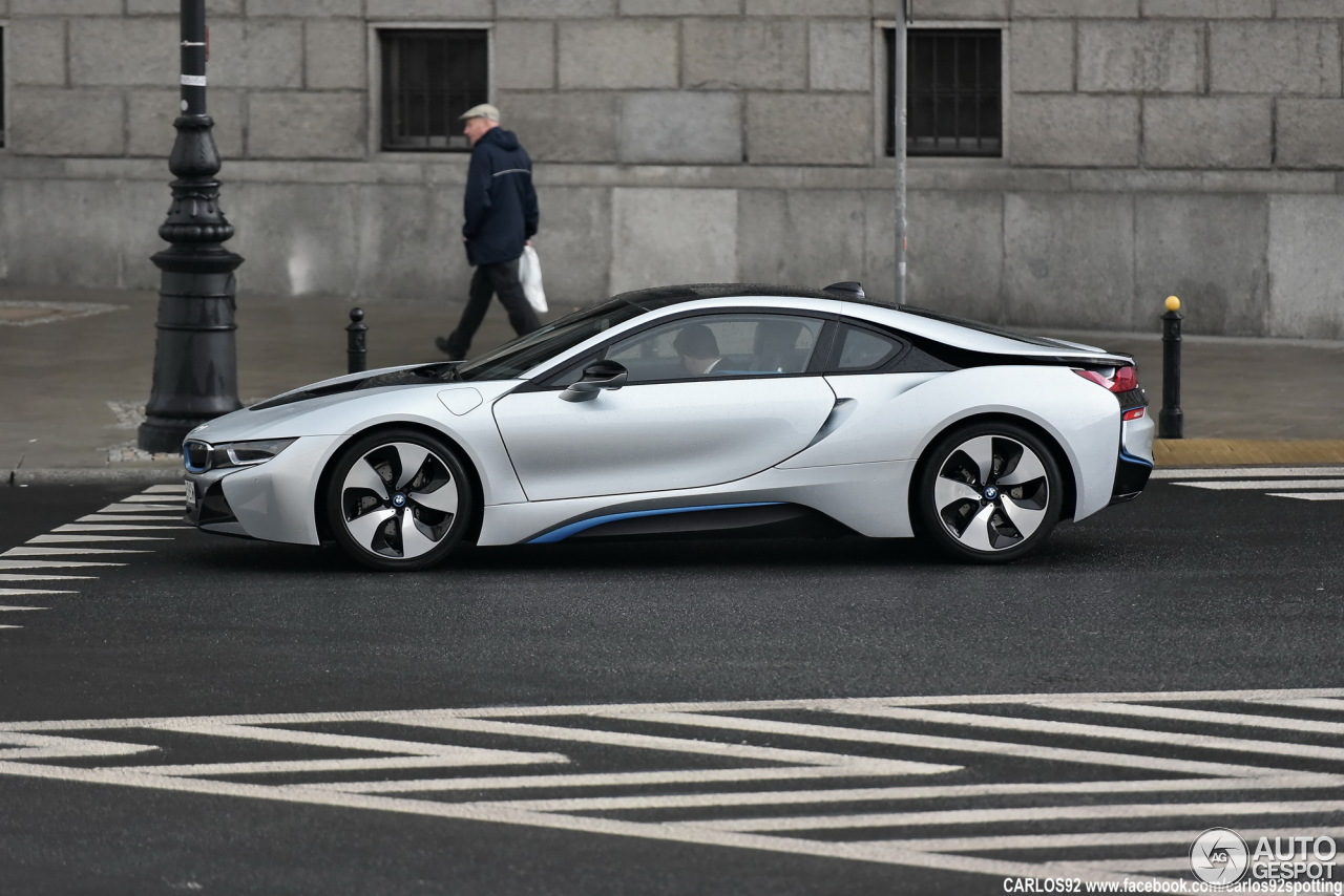BMW i8 - 18 April 2016 - Autogespot