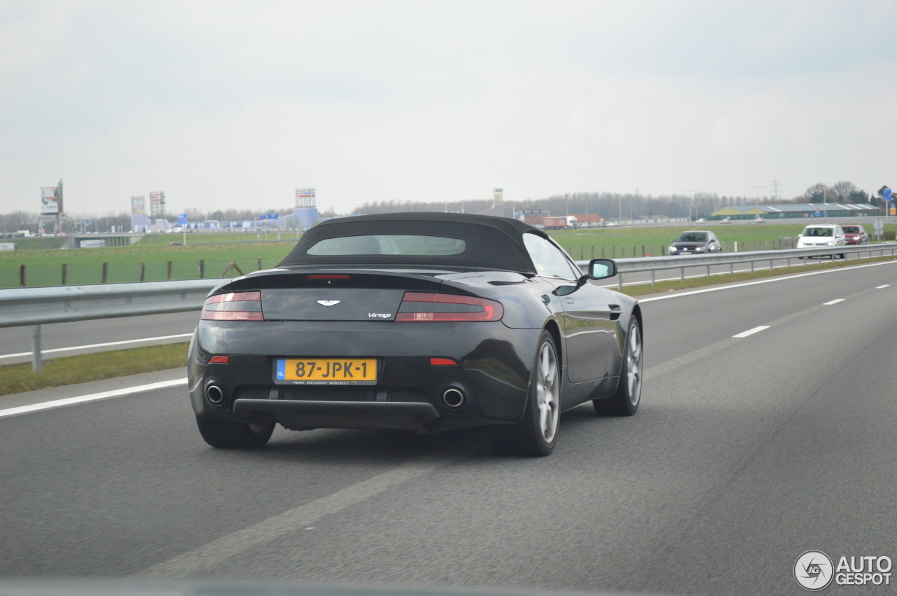 Aston Martin V8 Vantage Roadster - 22 April 2016 - Autogespot