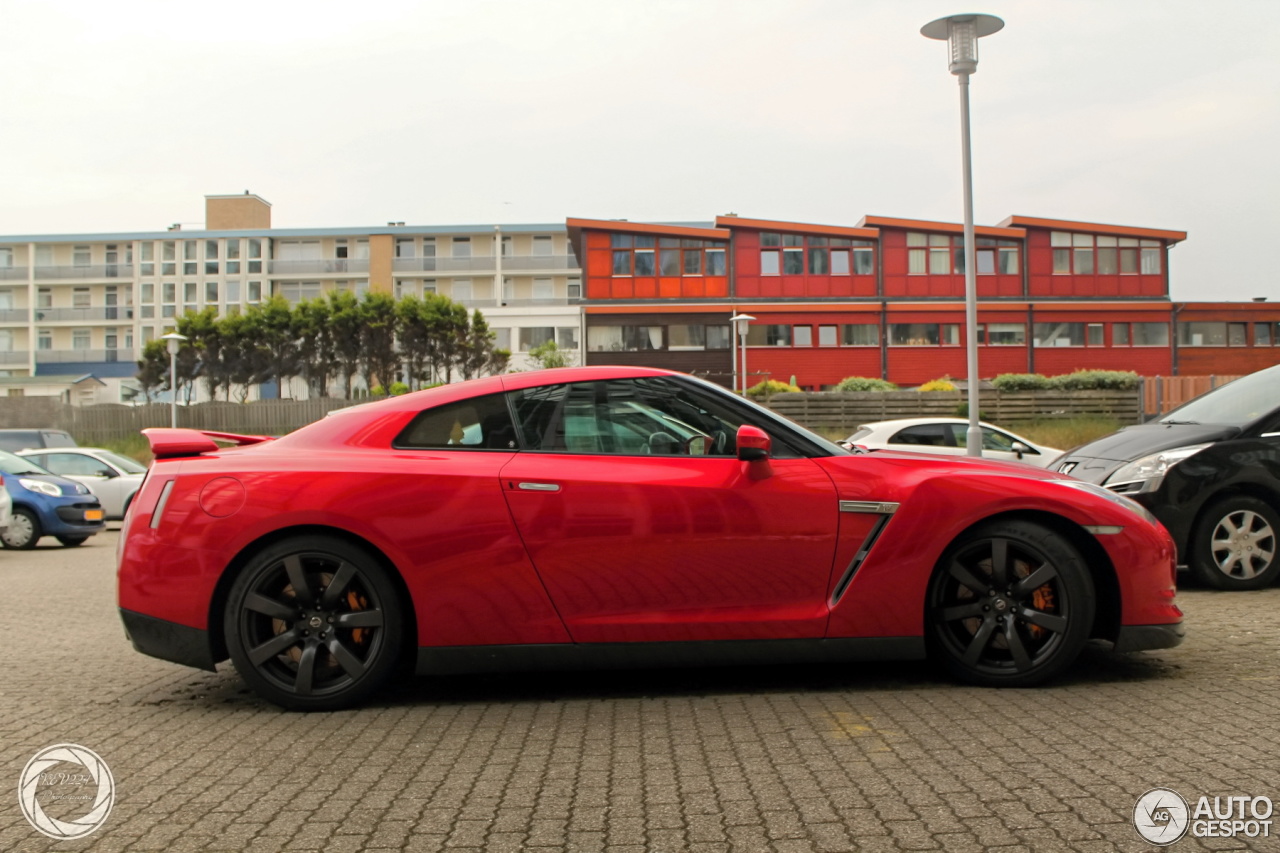 Nissan GT-R - 12 May 2016 - Autogespot