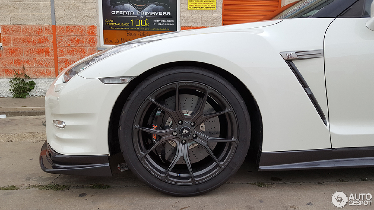 Nissan GT-R - 20 May 2016 - Autogespot