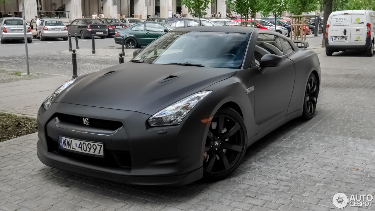 Nissan GT-R - 23 May 2016 - Autogespot