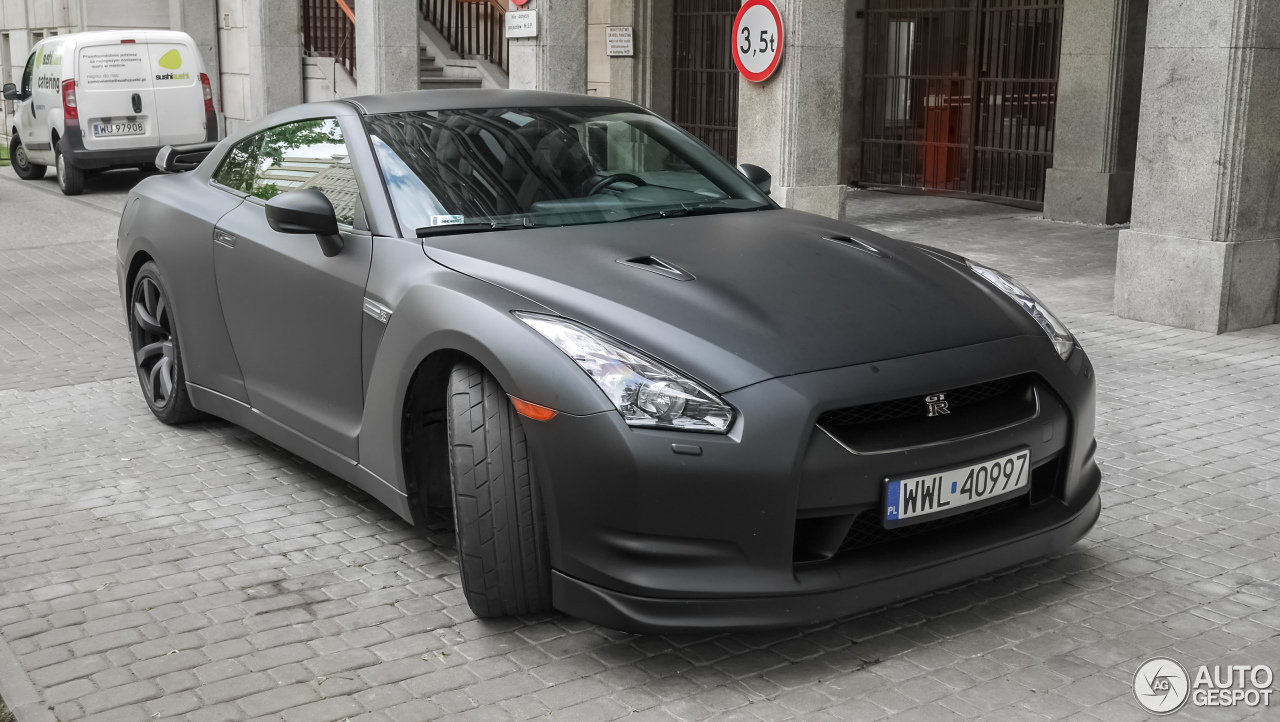 Nissan GT-R - 23 May 2016 - Autogespot
