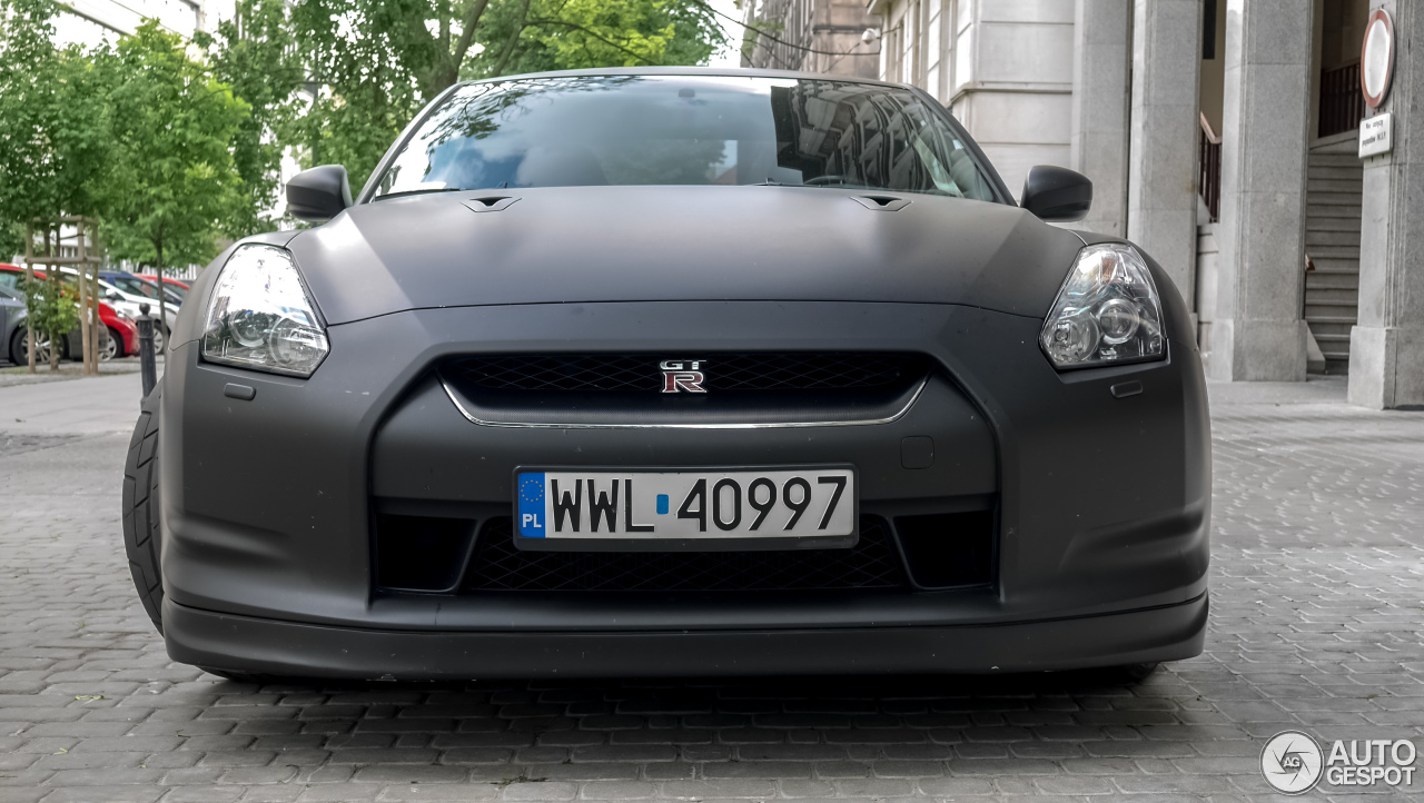 Nissan GT-R - 23 May 2016 - Autogespot