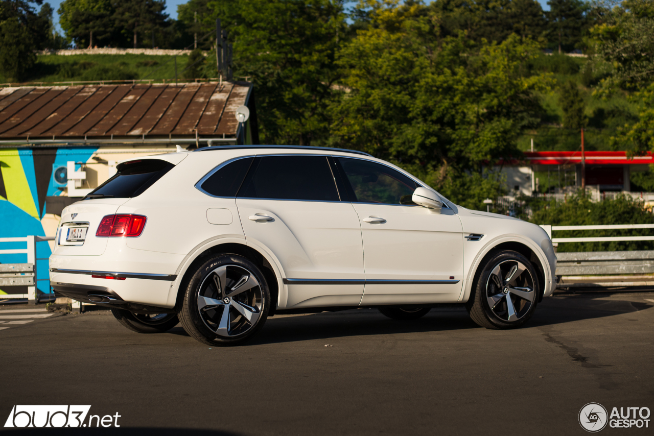 Bentley Bentayga First Edition - 28 May 2016 - Autogespot
