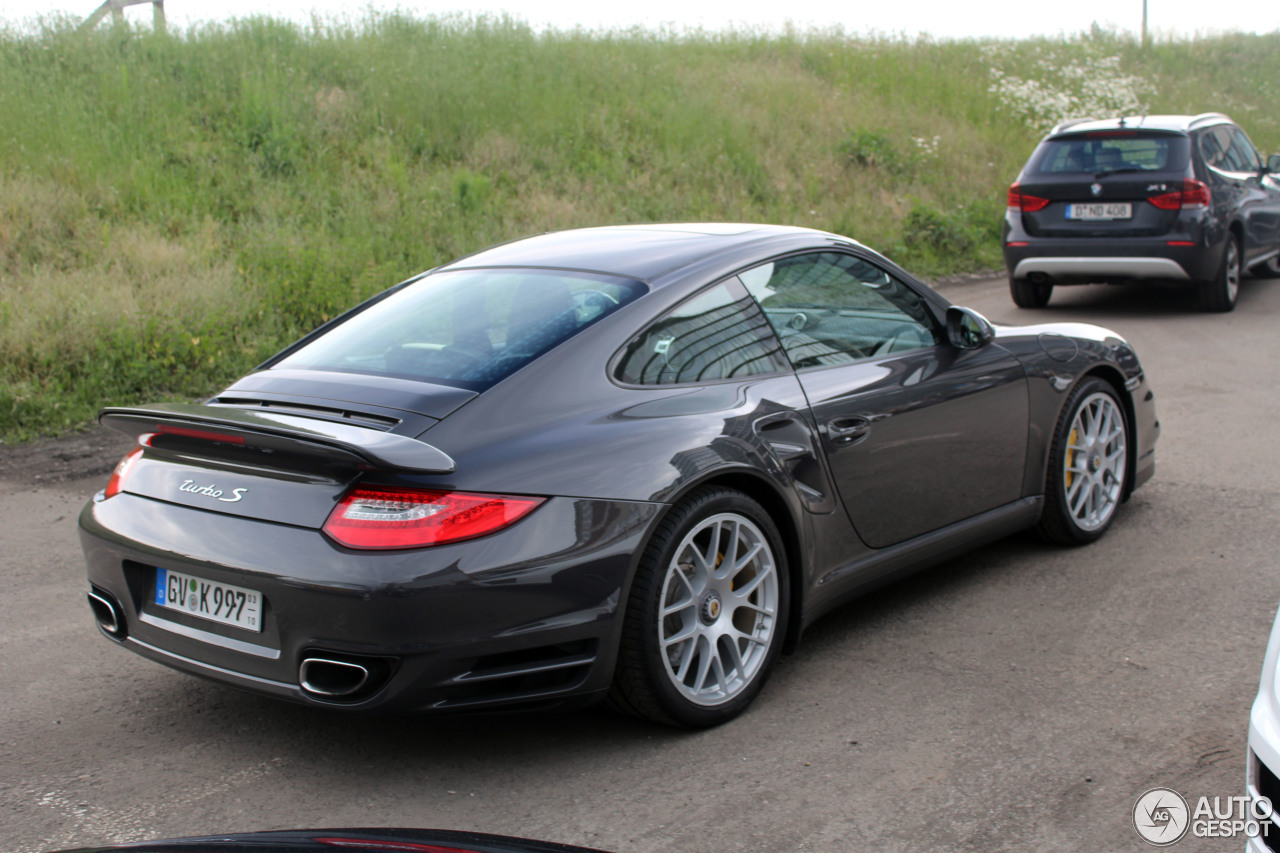 Porsche 997 Turbo S - 30 May 2016 - Autogespot