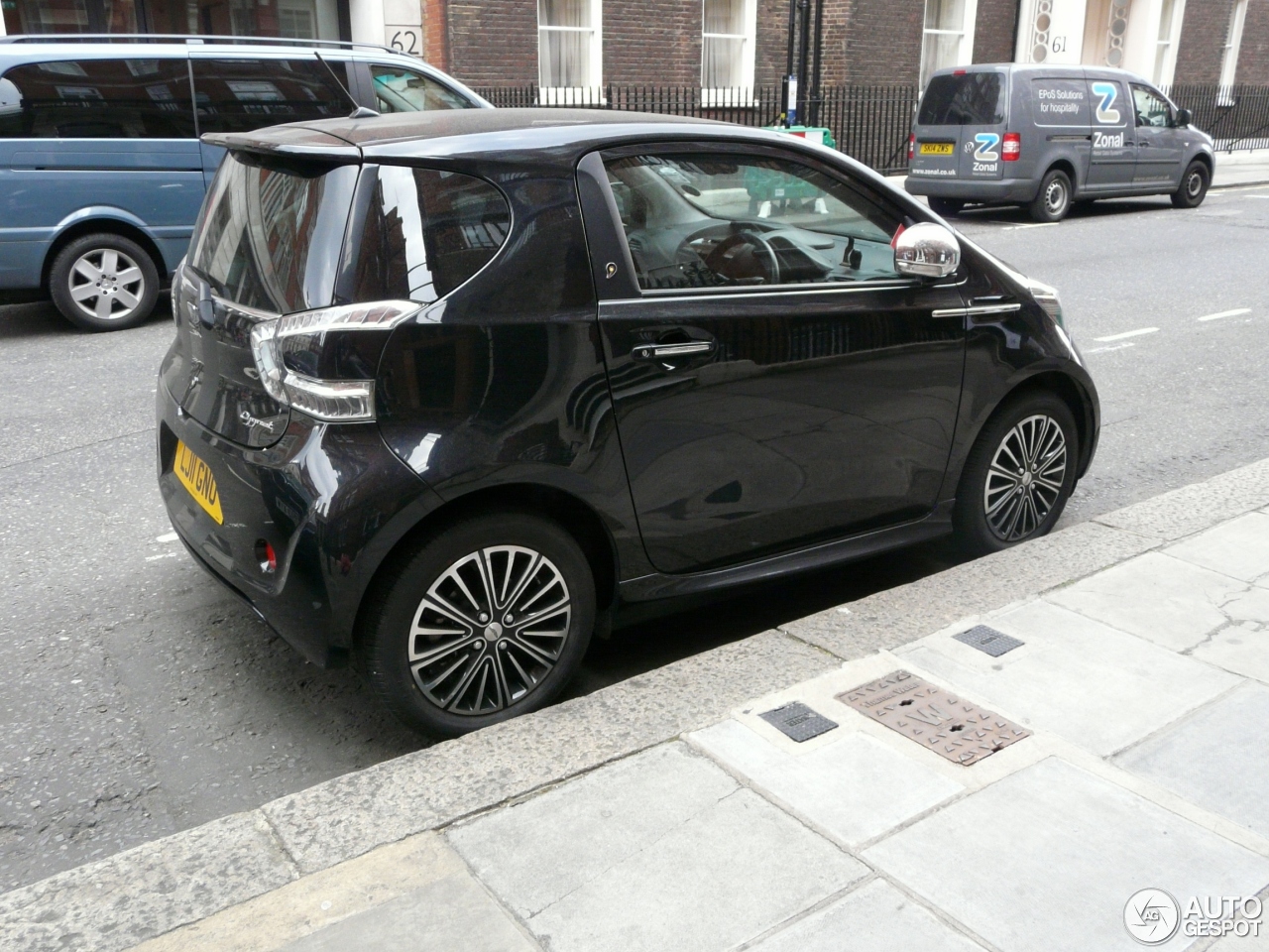 Aston Martin Cygnet Launch Edition Black - 02 June 2016 - Autogespot