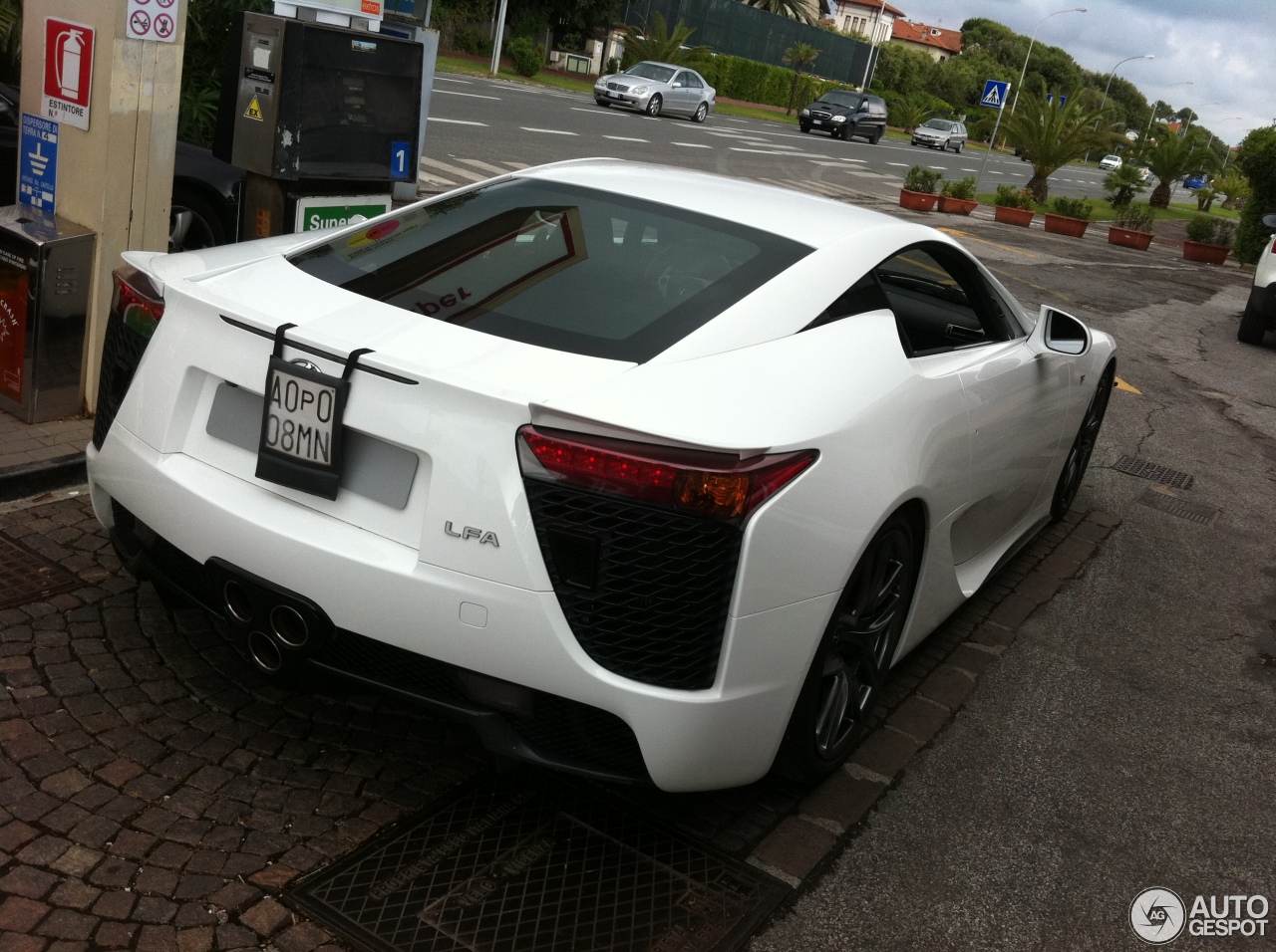 Lexus LFA - 09 June 2016 - Autogespot