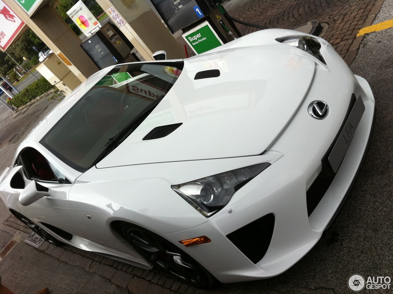 Lexus LFA - 09 June 2016 - Autogespot