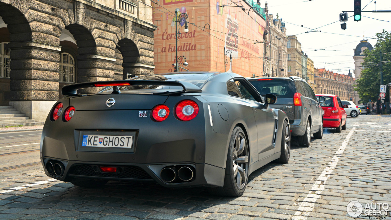 Nissan GT-R - 16 June 2016 - Autogespot